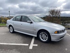 Pelēks BMW 530 2001 Viļņa, ar dzinēja tilpumu 2.93 L un nobraukumu 316 tūkst. km par 3890 €, foto 4 vietnē AUTOMOTO.COM.LV