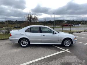 Pelēks BMW 530 2001 Viļņa, ar dzinēja tilpumu 2.93 L un nobraukumu 316 tūkst. km par 3890 €, foto 5 vietnē AUTOMOTO.COM.LV