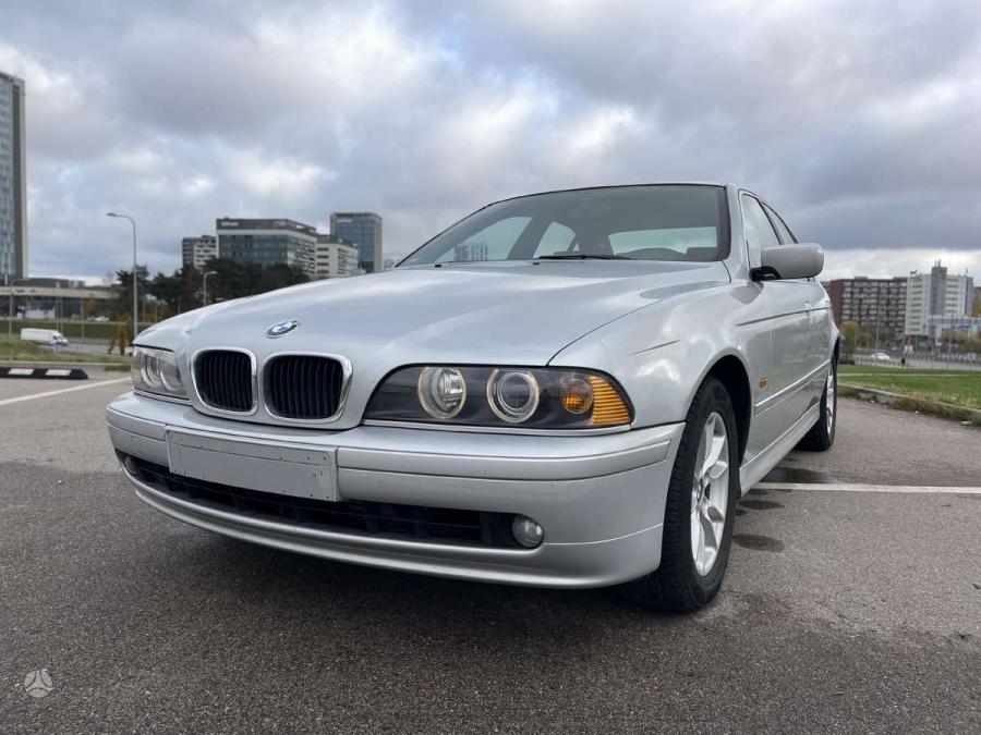 Pelēks BMW 530 2001 Viļņa, ar dzinēja tilpumu 2.93 L un nobraukumu 316 tūkst. km par 3890 €, foto 12 vietnē AUTOMOTO.COM.LV