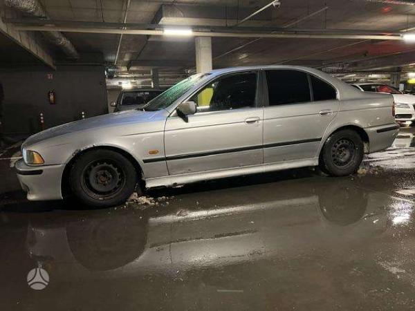Grey BMW 530 2001 in Kaunas, with an engine capacity of 2.93 L and mileage of 400 thousand km for 2220 €, photo 6 on AUTOMOTO.COM.LV
