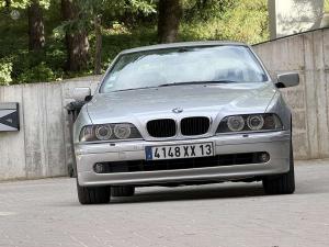 Pelēks BMW 530 2001 Viļņa, ar dzinēja tilpumu 2.93 L un nobraukumu 114 tūkst. km par 5999 €, foto  vietnē AUTOMOTO.COM.LV
