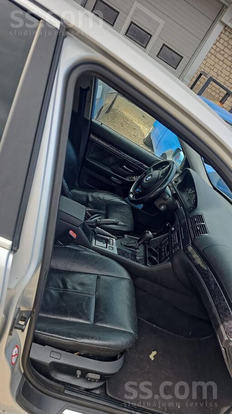 Pelēks BMW 530 2001 Rīga, ar dzinēja tilpumu 3.00 L un nobraukumu 400 tūkst. km par 1650 €, foto 9 vietnē AUTOMOTO.COM.LV