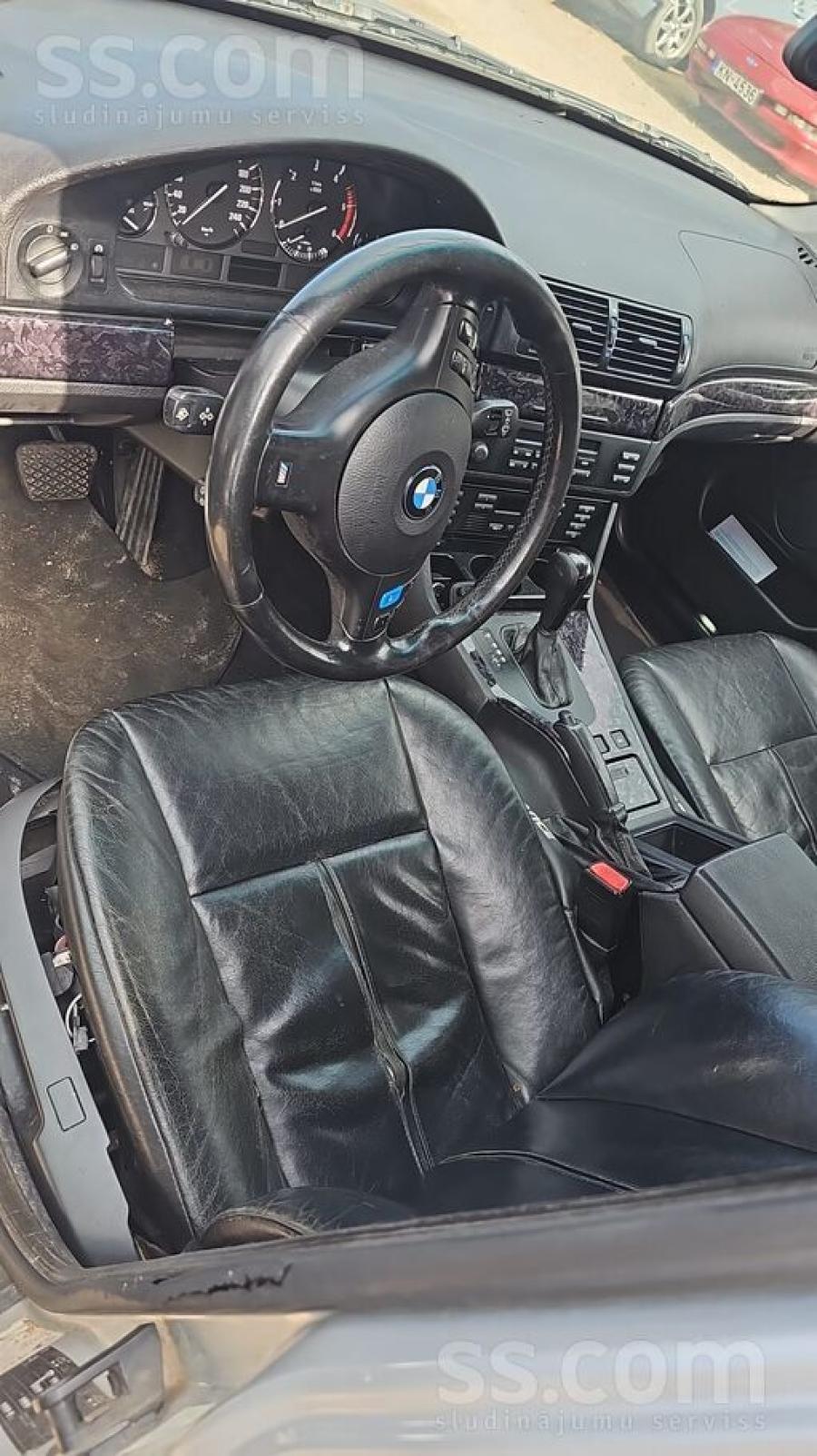 Pelēks BMW 530 2001 Rīga, ar dzinēja tilpumu 3.00 L un nobraukumu 400 tūkst. km par 1650 €, foto 11 vietnē AUTOMOTO.COM.LV
