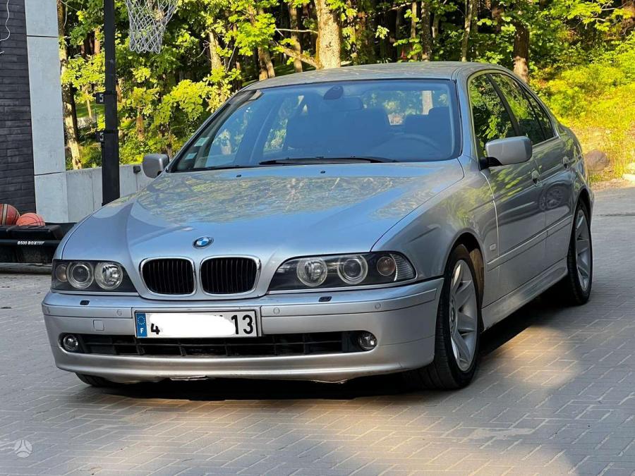 Pelēks BMW 530 2001 Viļņa, ar dzinēja tilpumu 2.93 L un nobraukumu 114 tūkst. km par 6990 €, foto 1 vietnē AUTOMOTO.COM.LV