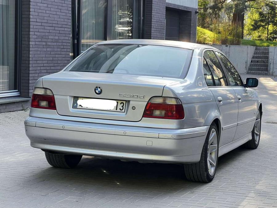 Pelēks BMW 530 2001 Viļņa, ar dzinēja tilpumu 2.93 L un nobraukumu 114 tūkst. km par 6990 €, foto 5 vietnē AUTOMOTO.COM.LV