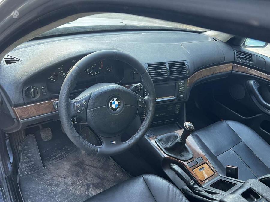 Pelēks BMW 530 2001 Viļņa, ar dzinēja tilpumu 2.93 L un nobraukumu 114 tūkst. km par 6990 €, foto 12 vietnē AUTOMOTO.COM.LV