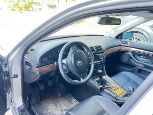 Pelēks BMW 530 2001 Viļņa, ar dzinēja tilpumu 2.93 L un nobraukumu 114 tūkst. km par 6990 €, foto 17 vietnē AUTOMOTO.COM.LV