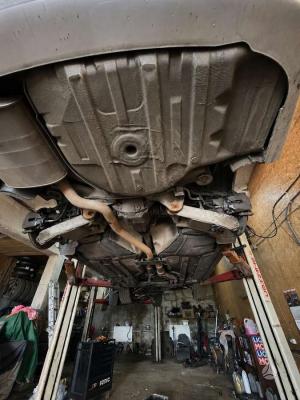 Pelēks BMW 530 2001 Viļņa, ar dzinēja tilpumu 2.93 L un nobraukumu 114 tūkst. km par 6990 €, foto 20 vietnē AUTOMOTO.COM.LV