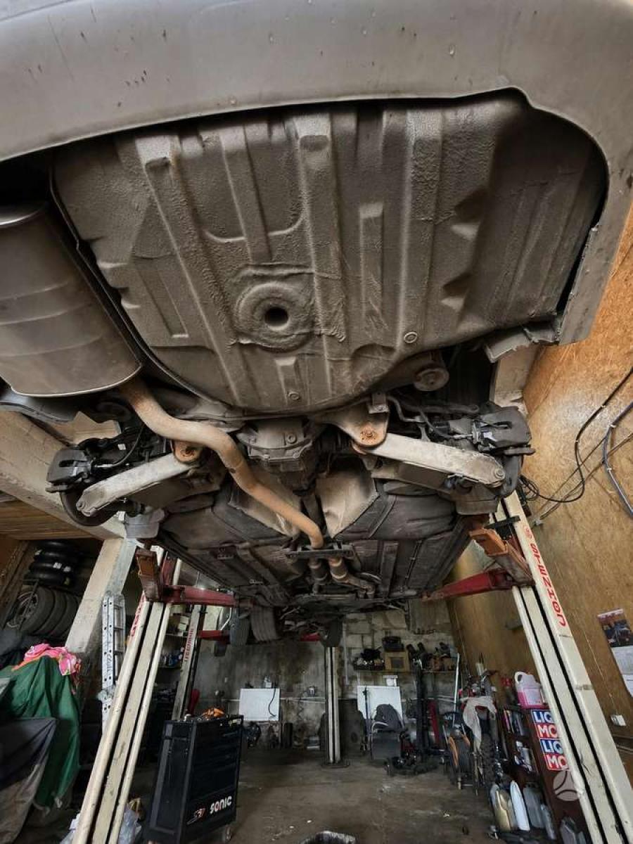 Pelēks BMW 530 2001 Viļņa, ar dzinēja tilpumu 2.93 L un nobraukumu 114 tūkst. km par 6990 €, foto 20 vietnē AUTOMOTO.COM.LV