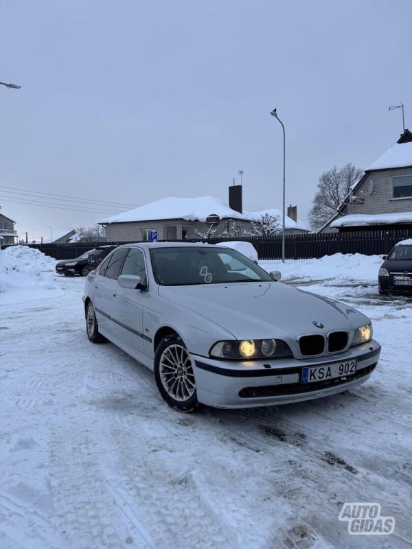 Grey BMW 530 2002 in Kretinga, with an engine capacity of 2.90 L and mileage of 389 thousand km for 1700 €, photo 1 on AUTOMOTO.COM.LV