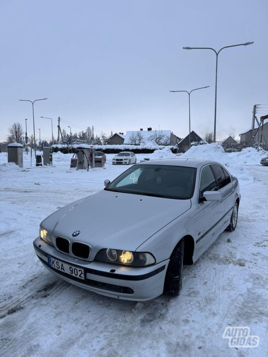 Grey BMW 530 2002 in Kretinga, with an engine capacity of 2.90 L and mileage of 389 thousand km for 1700 €, photo 5 on AUTOMOTO.COM.LV