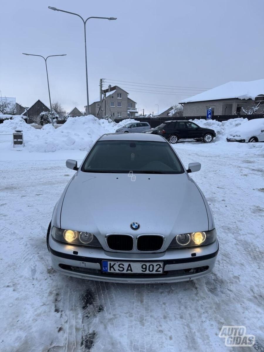 Grey BMW 530 2002 in Kretinga, with an engine capacity of 2.90 L and mileage of 389 thousand km for 1700 €, photo 6 on AUTOMOTO.COM.LV