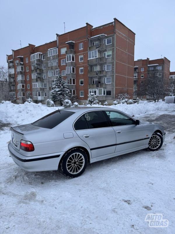 Grey BMW 530 2002 in Kretinga, with an engine capacity of 2.90 L and mileage of 389 thousand km for 1700 €, photo 7 on AUTOMOTO.COM.LV