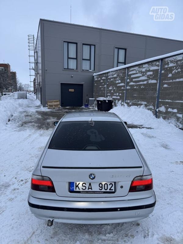 Grey BMW 530 2002 in Kretinga, with an engine capacity of 2.90 L and mileage of 389 thousand km for 1700 €, photo 9 on AUTOMOTO.COM.LV
