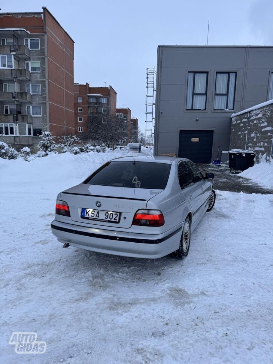 Grey BMW 530 2002 in Kretinga, with an engine capacity of 2.90 L and mileage of 389 thousand km for 1700 €, photo 11 on AUTOMOTO.COM.LV