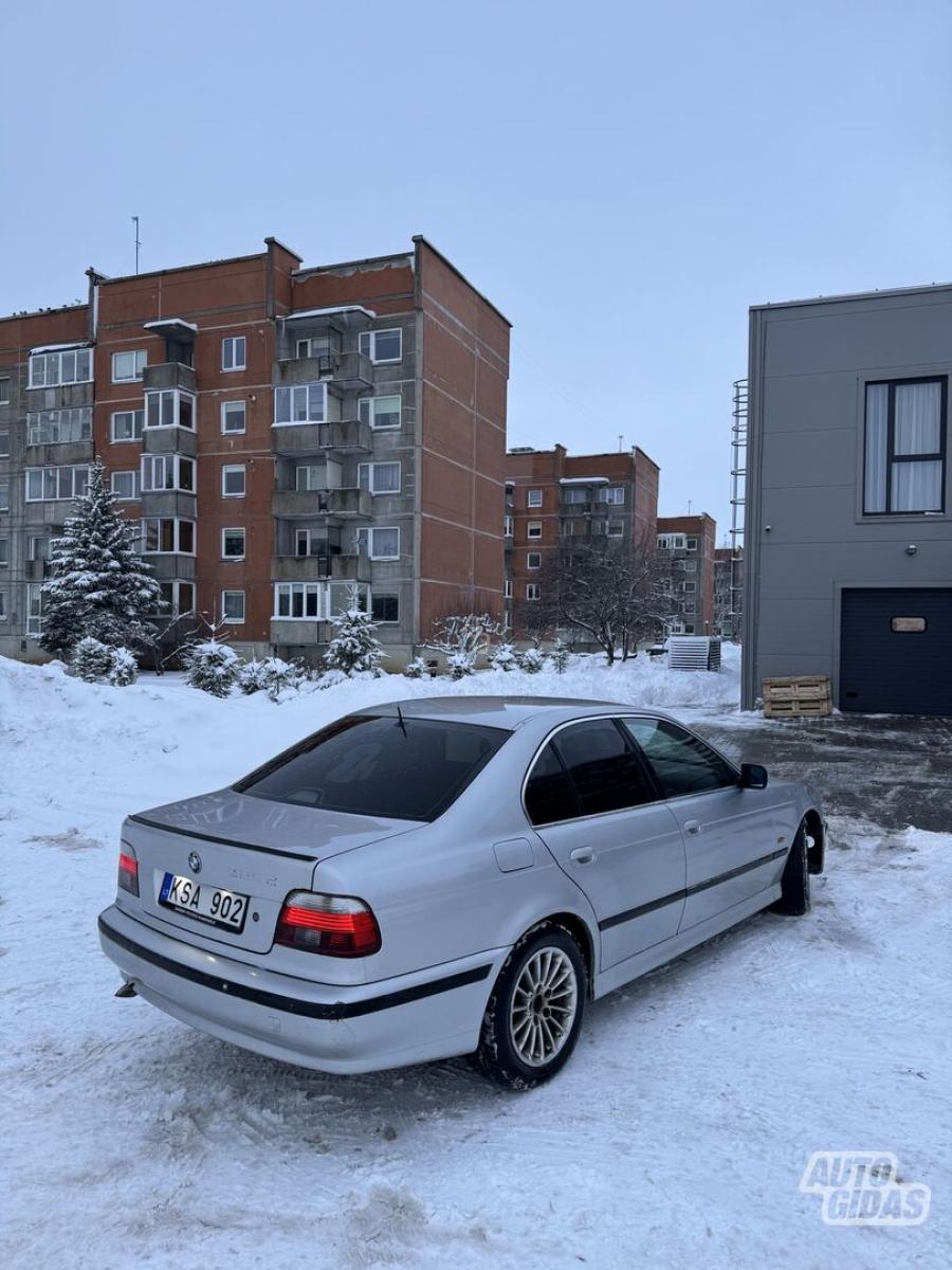 Grey BMW 530 2002 in Kretinga, with an engine capacity of 2.90 L and mileage of 389 thousand km for 1700 €, photo 14 on AUTOMOTO.COM.LV