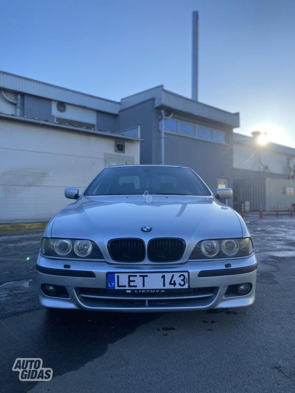 Pelēks BMW 530 2002 Viļņa, ar dzinēja tilpumu 3.00 L un nobraukumu 390 tūkst. km par 2400 €, foto 2 vietnē AUTOMOTO.COM.LV