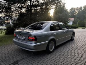 Grey BMW 530 2002 in Vilnius, with an engine capacity of 3.00 L and mileage of 318 thousand km for 2599 €, photo 3 on AUTOMOTO.COM.LV