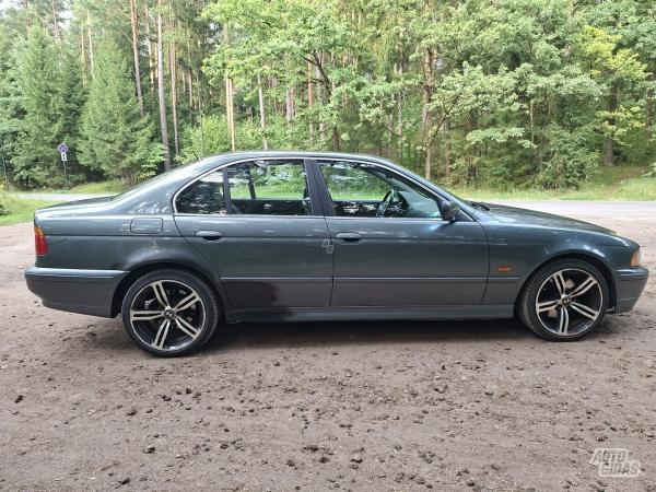 Grey BMW 530 2002 in Kaunas, with an engine capacity of 2.90 L and mileage of 432 thousand km for 1700 €, photo 2 on AUTOMOTO.COM.LV
