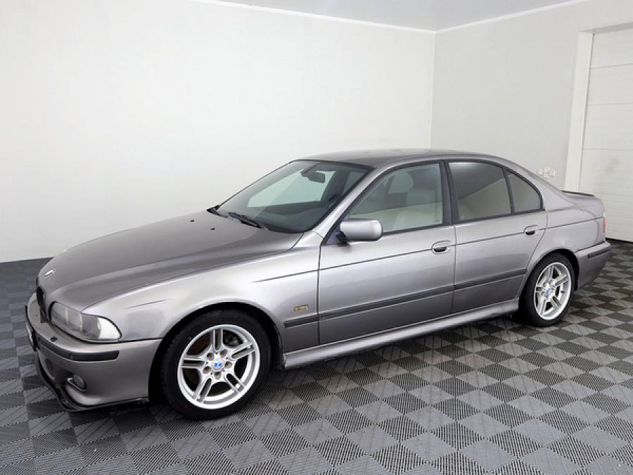 Grey BMW 530 2002 in Tallinn, with an engine capacity of 2.90 L and mileage of 387 thousand km for 2399 €, photo 3 on AUTOMOTO.COM.LV