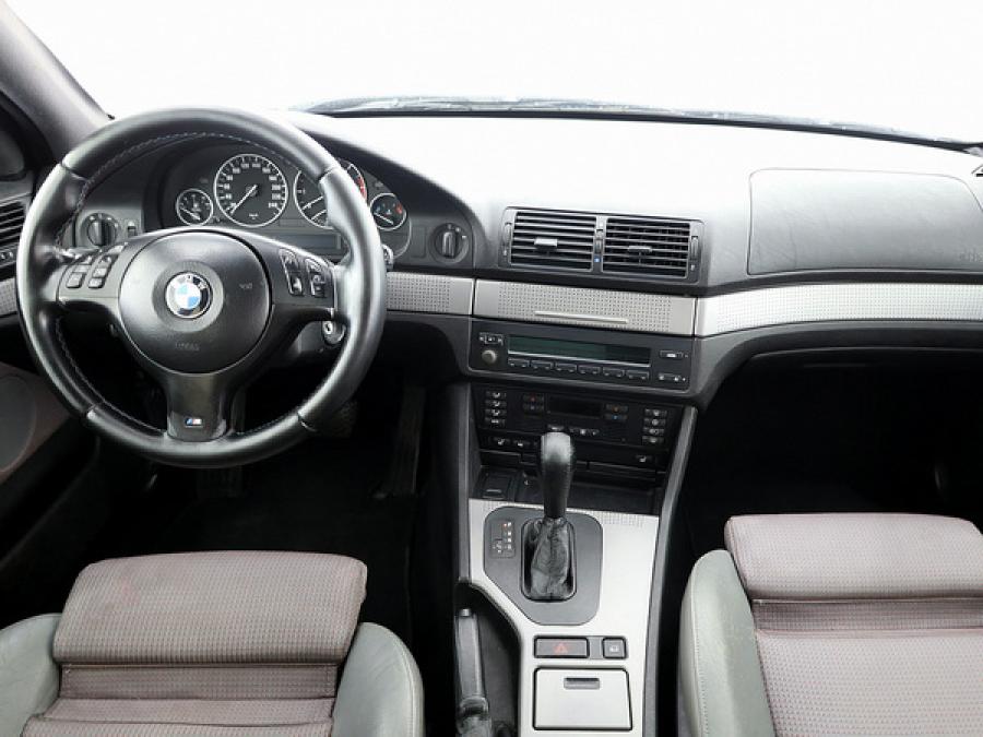 Grey BMW 530 2002 in Tallinn, with an engine capacity of 2.90 L and mileage of 387 thousand km for 2399 €, photo 6 on AUTOMOTO.COM.LV