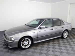 Grey BMW 530 2002 in Tallinn, with an engine capacity of 2.90 L and mileage of 387 thousand km for 2399 €, photo 10 on AUTOMOTO.COM.LV