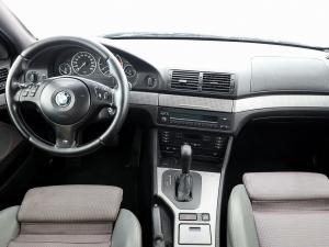 Grey BMW 530 2002 in Tallinn, with an engine capacity of 2.90 L and mileage of 387 thousand km for 2399 €, photo 13 on AUTOMOTO.COM.LV