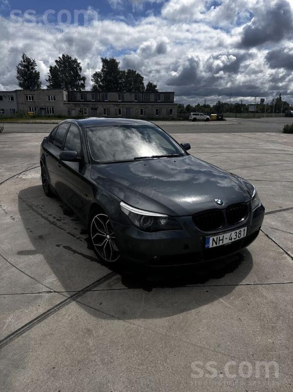Pelēks BMW 530 2003 Liepāja, ar dzinēja tilpumu 3.00 L un nobraukumu 390 tūkst. km par 2500 €, foto 1 vietnē AUTOMOTO.COM.LV