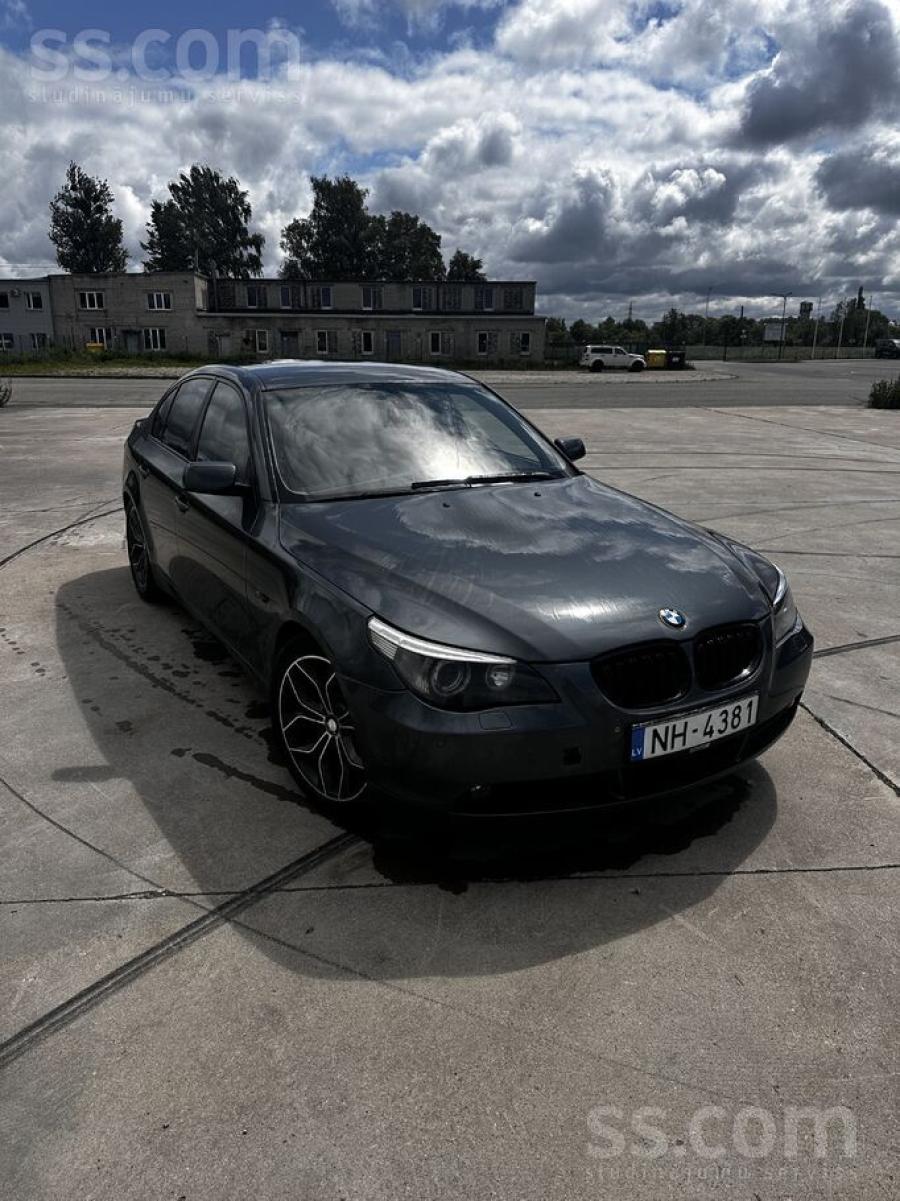Grey BMW 530 2003 in Liepaja, with an engine capacity of 3.00 L and mileage of 390 thousand km for 2500 €, photo 1 on AUTOMOTO.COM.LV