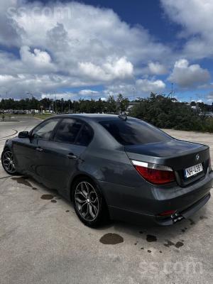 Grey BMW 530 2003 in Liepaja, with an engine capacity of 3.00 L and mileage of 390 thousand km for 2500 €, photo 4 on AUTOMOTO.COM.LV