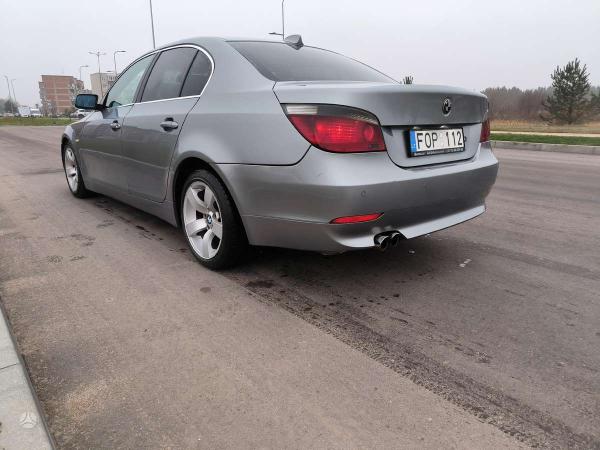Pelēks BMW 530 2003 Klaipėda, ar dzinēja tilpumu 3.00 L un nobraukumu 360 tūkst. km par 2650 €, foto 4 vietnē AUTOMOTO.COM.LV