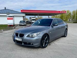 Pelēks BMW 530 2003 Rīga, ar dzinēja tilpumu 3.00 L un nobraukumu 0 tūkst. km par 4400 €, foto  vietnē AUTOMOTO.COM.LV