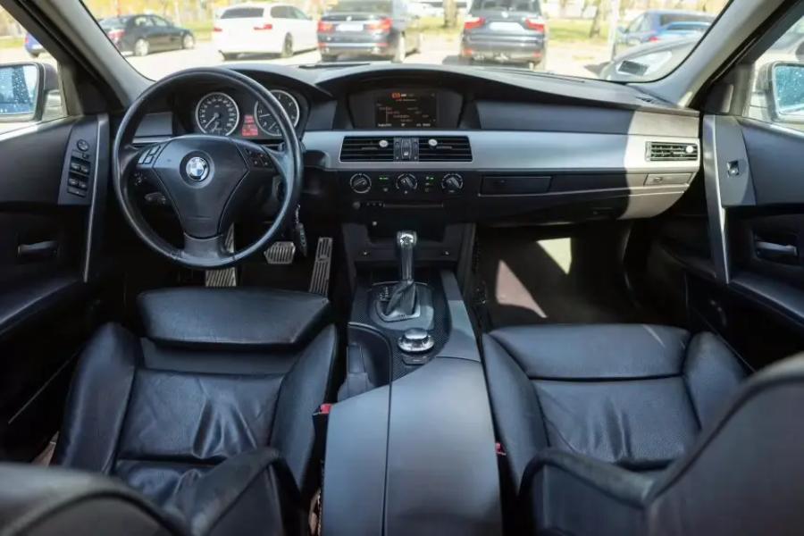 Grey BMW 530 2003 in Liepaja, with an engine capacity of 3.00 L and mileage of 350 thousand km for 4100 €, photo 8 on AUTOMOTO.COM.LV