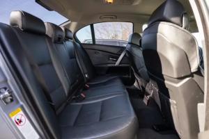 Grey BMW 530 2003 in Liepaja, with an engine capacity of 3.00 L and mileage of 350 thousand km for 4100 €, photo 11 on AUTOMOTO.COM.LV