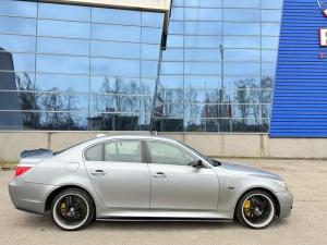 Pelēks BMW 530 2003 Rīga, ar dzinēja tilpumu 3.00 L un nobraukumu 311 tūkst. km par 4290 €, foto 3 vietnē AUTOMOTO.COM.LV