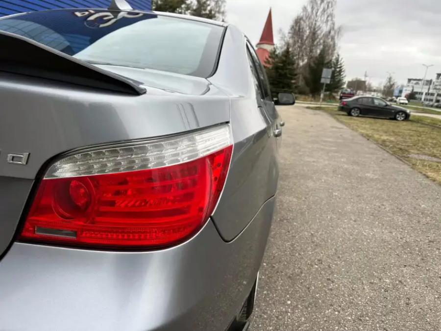 Pelēks BMW 530 2003 Rīga, ar dzinēja tilpumu 3.00 L un nobraukumu 311 tūkst. km par 4290 €, foto 11 vietnē AUTOMOTO.COM.LV