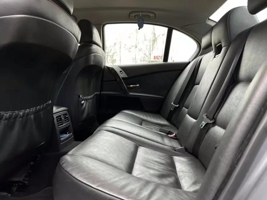Pelēks BMW 530 2003 Rīga, ar dzinēja tilpumu 3.00 L un nobraukumu 311 tūkst. km par 4290 €, foto 14 vietnē AUTOMOTO.COM.LV