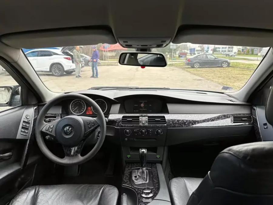 Pelēks BMW 530 2003 Rīga, ar dzinēja tilpumu 3.00 L un nobraukumu 311 tūkst. km par 4290 €, foto 15 vietnē AUTOMOTO.COM.LV