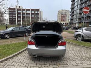 Серый БМВ 530 2003 в Рига, объемом двигателя 3.00 л и пробегом 381 тыс. км за 4490 €, фото 8 на AUTOMOTO.COM.LV