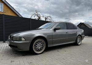 Grey BMW 530 2003 in Plunge, with an engine capacity of 0.00 L and mileage of 384 thousand km for 2500 €, photo 3 on AUTOMOTO.COM.LV