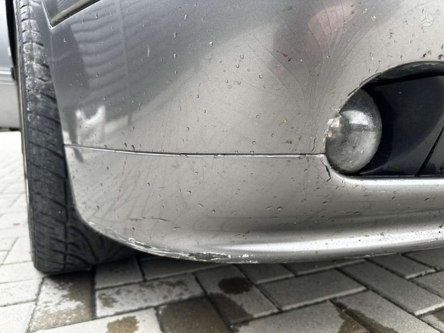 Grey BMW 530 2003 in Plunge, with an engine capacity of 0.00 L and mileage of 384 thousand km for 2500 €, photo 16 on AUTOMOTO.COM.LV