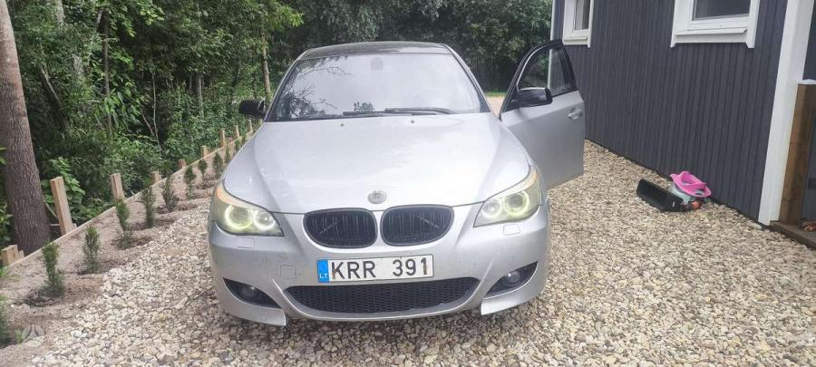 Pelēks BMW 530 2003 Rokiškis, ar dzinēja tilpumu 2.99 L un nobraukumu 414 tūkst. km par 3750 €, foto 4 vietnē AUTOMOTO.COM.LV