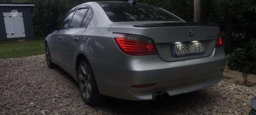 Pelēks BMW 530 2003 Rokiškis, ar dzinēja tilpumu 2.99 L un nobraukumu 414 tūkst. km par 3750 €, foto 6 vietnē AUTOMOTO.COM.LV