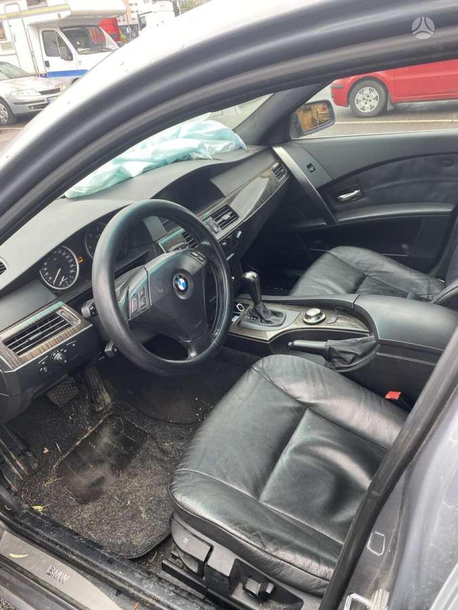 Grey BMW 530 2003 in Vilnius, with an engine capacity of 2.99 L and mileage of 282 thousand km for 1200 €, photo 12 on AUTOMOTO.COM.LV