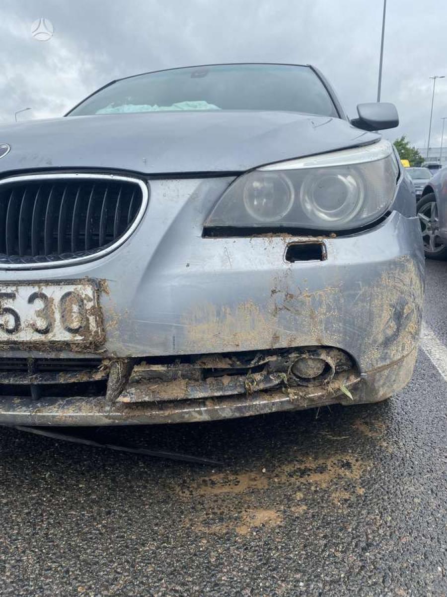 Grey BMW 530 2003 in Vilnius, with an engine capacity of 2.99 L and mileage of 282 thousand km for 1200 €, photo 15 on AUTOMOTO.COM.LV