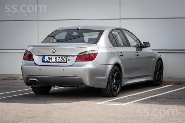 Grey BMW 530 2003 in Riga, with an engine capacity of 3.00 L and mileage of 0 thousand km for 3350 €, photo 4 on AUTOMOTO.COM.LV