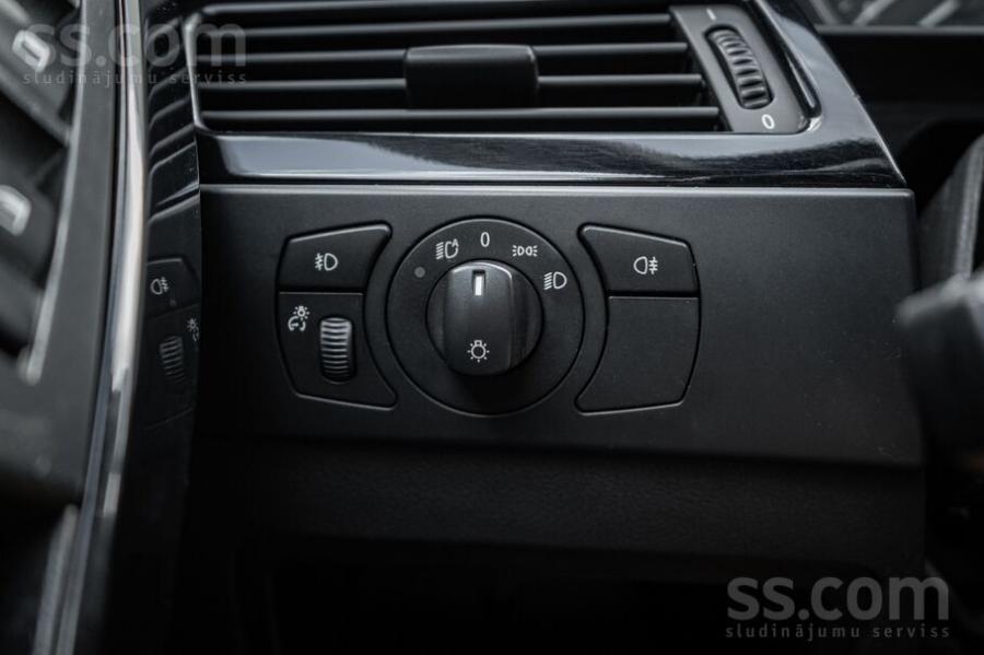 Pelēks BMW 530 2003 Rīga, ar dzinēja tilpumu 3.00 L un nobraukumu 0 tūkst. km par 3350 €, foto 23 vietnē AUTOMOTO.COM.LV