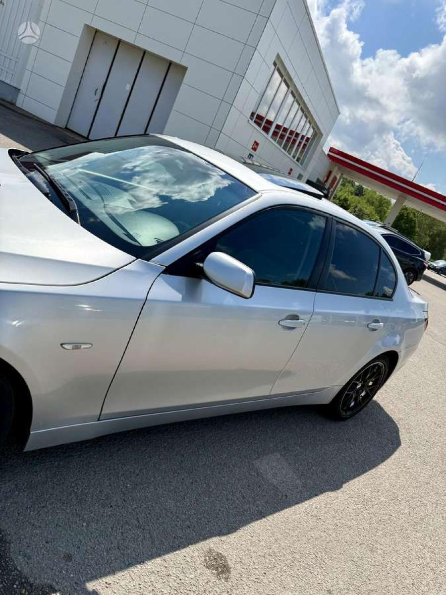 Grey BMW 530 2003 in Siauliai, with an engine capacity of 2.99 L and mileage of 428 thousand km for 3500 €, photo 6 on AUTOMOTO.COM.LV