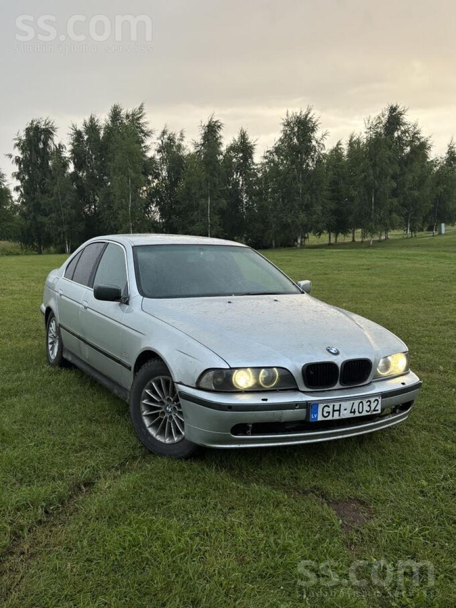 Pelēks BMW 530 2003 Daugavpils, ar dzinēja tilpumu 2.90 L un nobraukumu 430 tūkst. km par 1500 €, foto 3 vietnē AUTOMOTO.COM.LV
