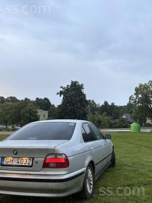 Pelēks BMW 530 2003 Daugavpils, ar dzinēja tilpumu 2.90 L un nobraukumu 430 tūkst. km par 1500 €, foto 6 vietnē AUTOMOTO.COM.LV